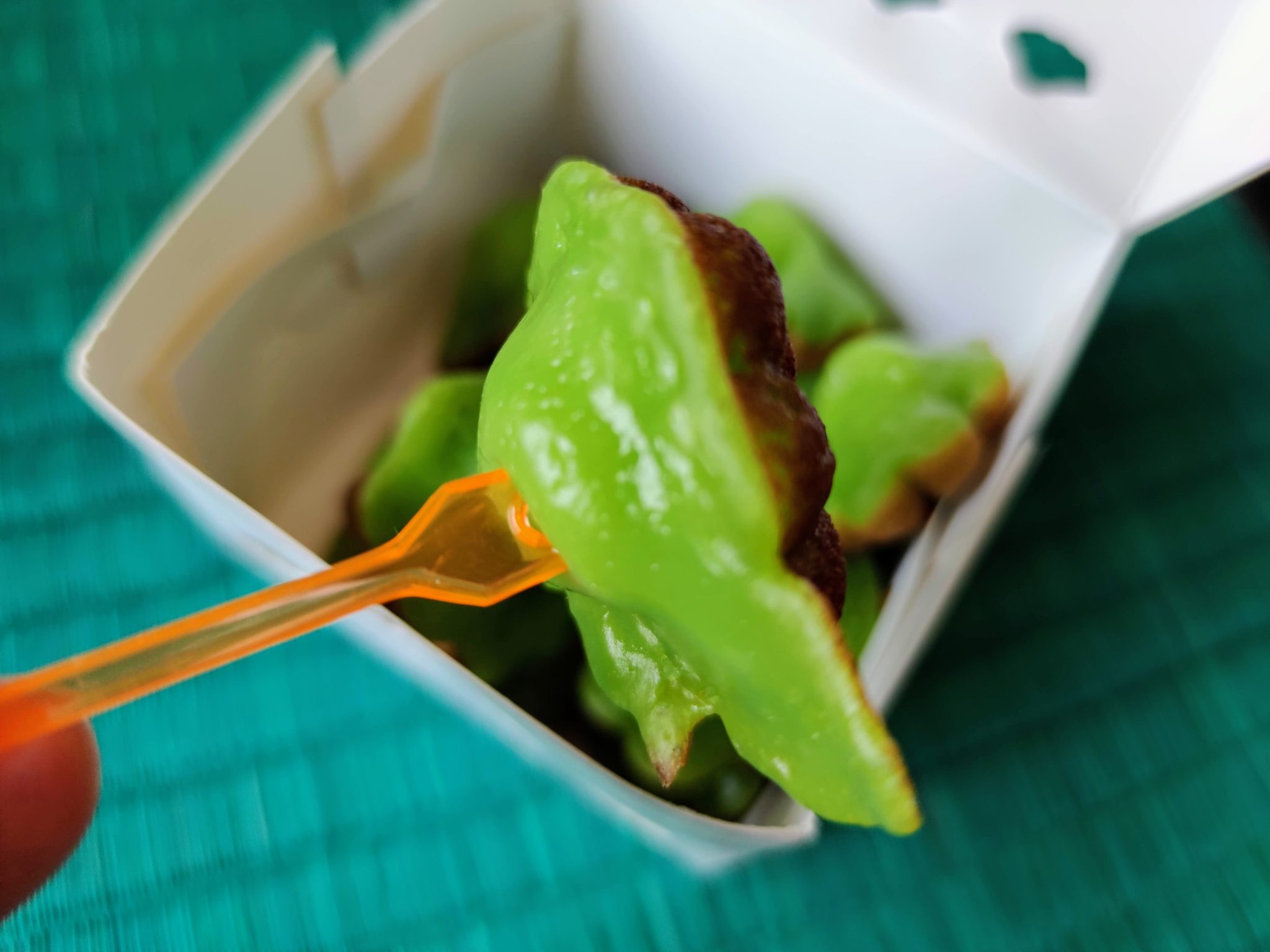 【タイのお菓子】カノムクロック・バイトゥーイが美味しい「カノムサイアム」